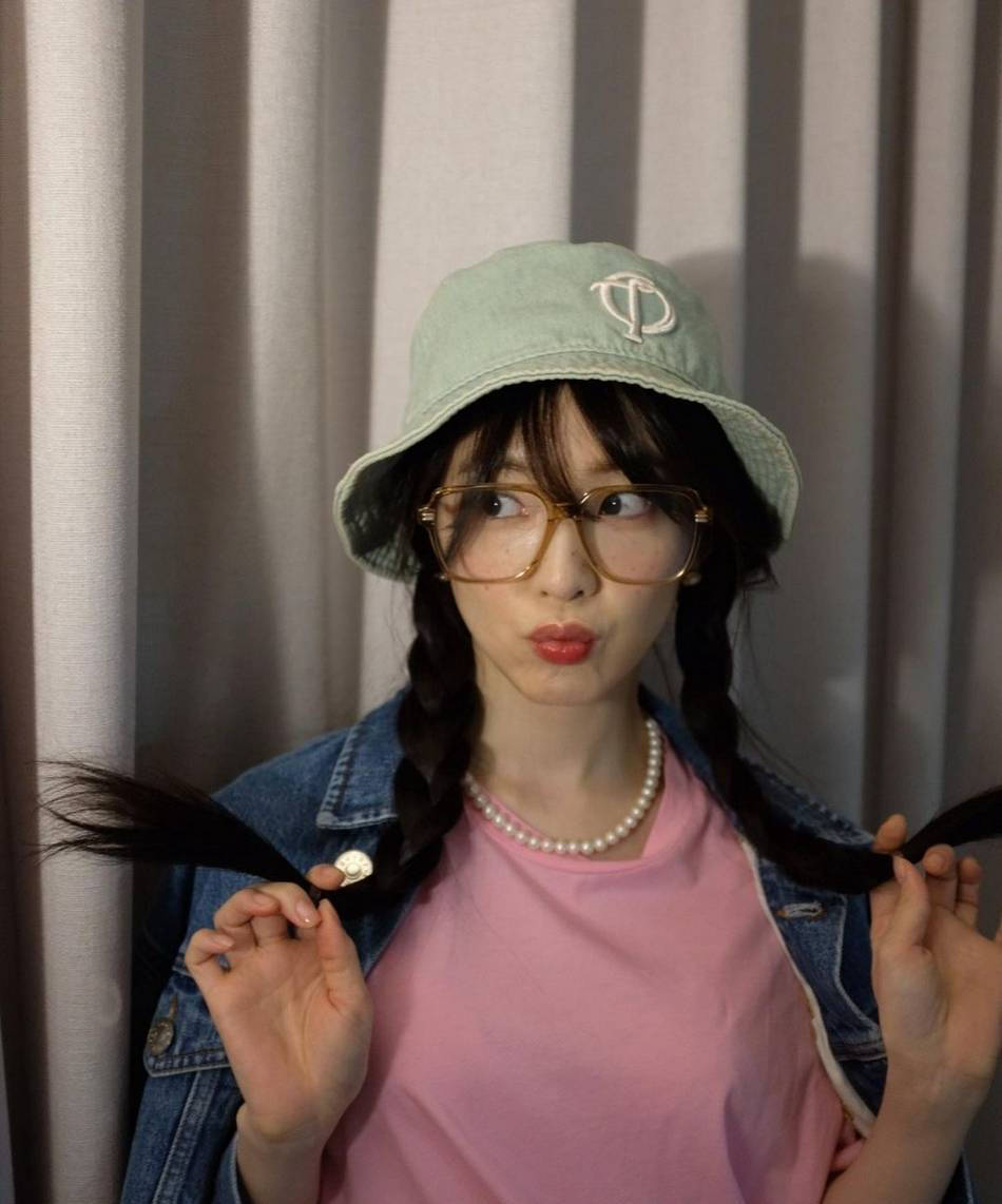 Irene晒近照瘦到差点儿认不出 霸凌事件后沉寂-搜狐大视野-搜狐新闻