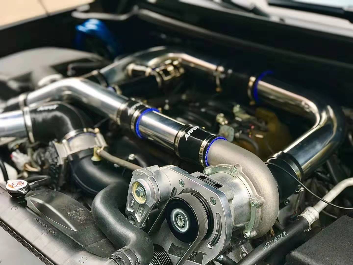 如虎添翼，丰田酷路泽5700加装殿堂级HKS离心式机械增压_搜狐汽车_搜狐网