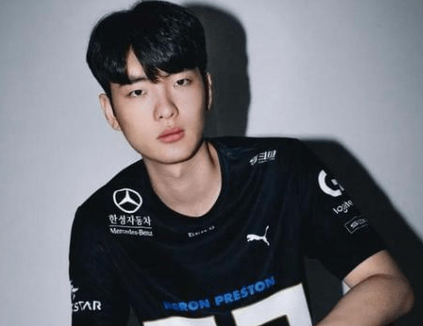 哥子哥Rascal向粉丝行跪拜礼饯别，并首次澄清S10的回眸_选手