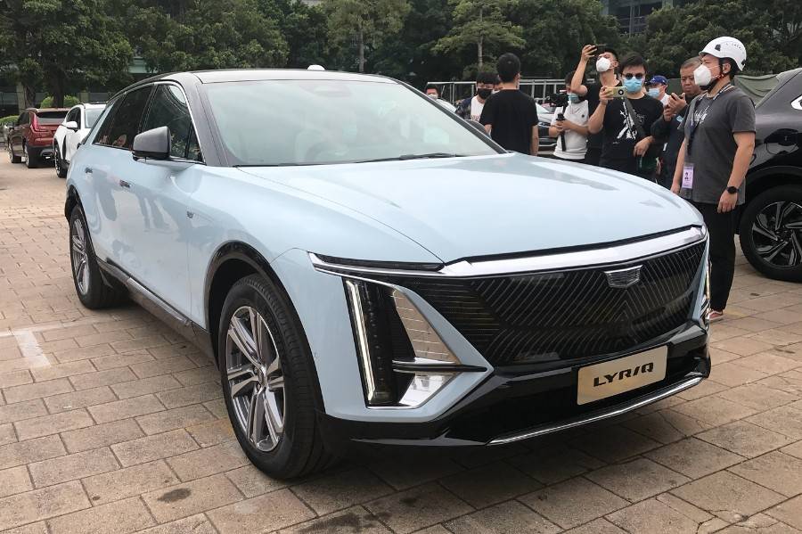 国产凯迪拉克LYRIQ开启预售！尺寸定位中大型，43.97万起_搜狐汽车_搜狐网
