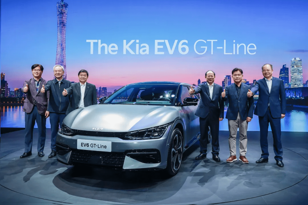 起亚首款E-GMP平台电车EV6亮相 续航里程达600km_搜狐汽车_搜狐网
