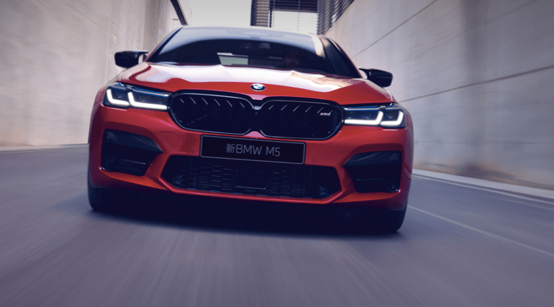 全新宝马M5动力信息曝光，四驱+4.4T V8插混，能杠E63S/RS6吗？_搜狐汽车_搜狐网