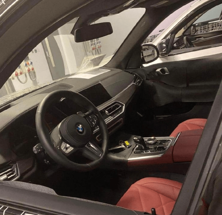 全新宝马X5L曝光，车长超5米，搭载3.0T动力，落地60万可能吗？_搜狐汽车_搜狐网