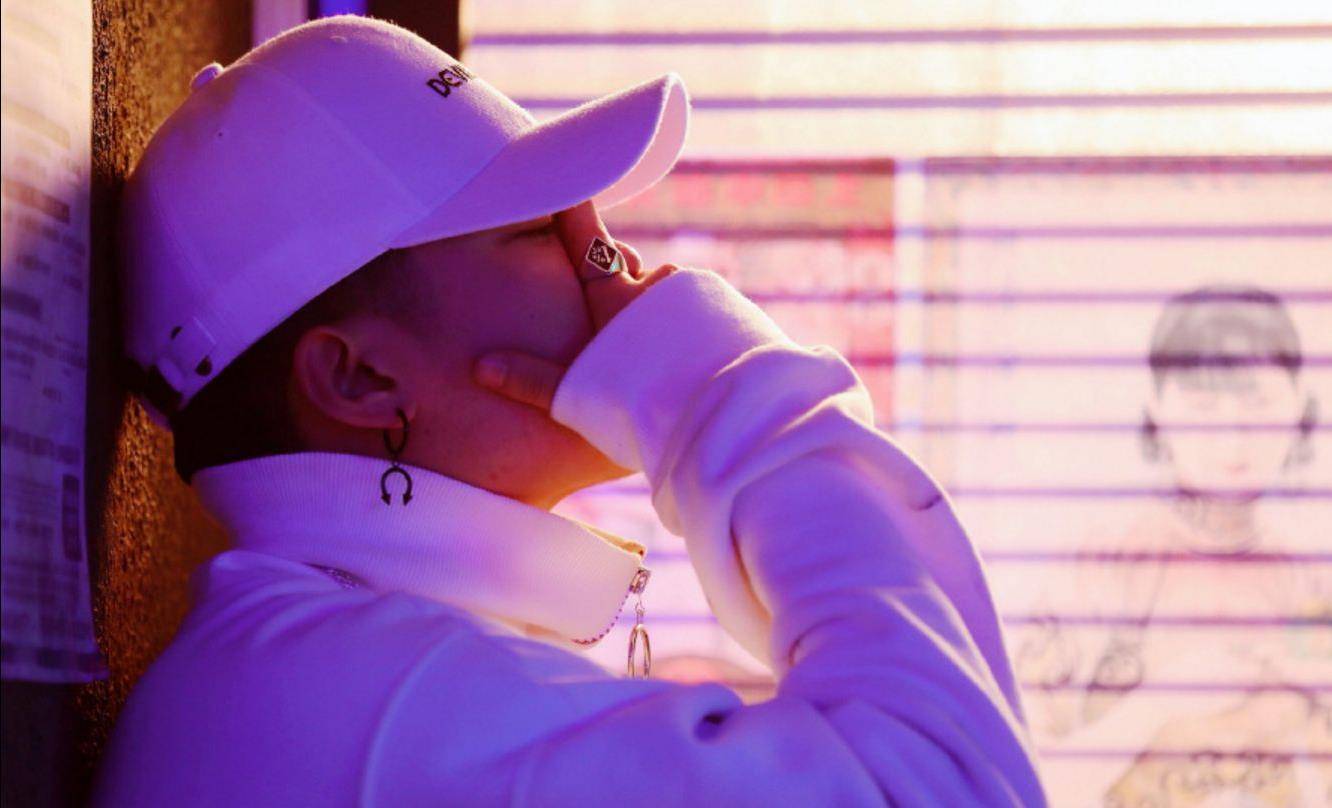 劣迹艺人接私活不让上台，唱10分钟被迫离场，事后还被通报批评_PGone_演出_脱马甲