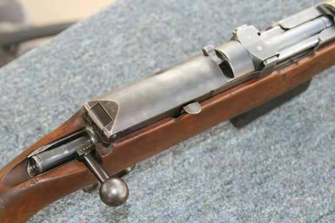 不断被骂的G41半自动步枪有多差？比98K重一公斤，装弹要靠双手压_德国_二战_枪械