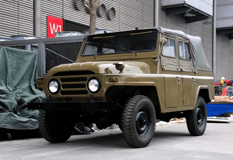 北汽BJ212终迎换代，56年戎马告一段落，新款能挑战坦克300吗？_搜狐汽车_搜狐网