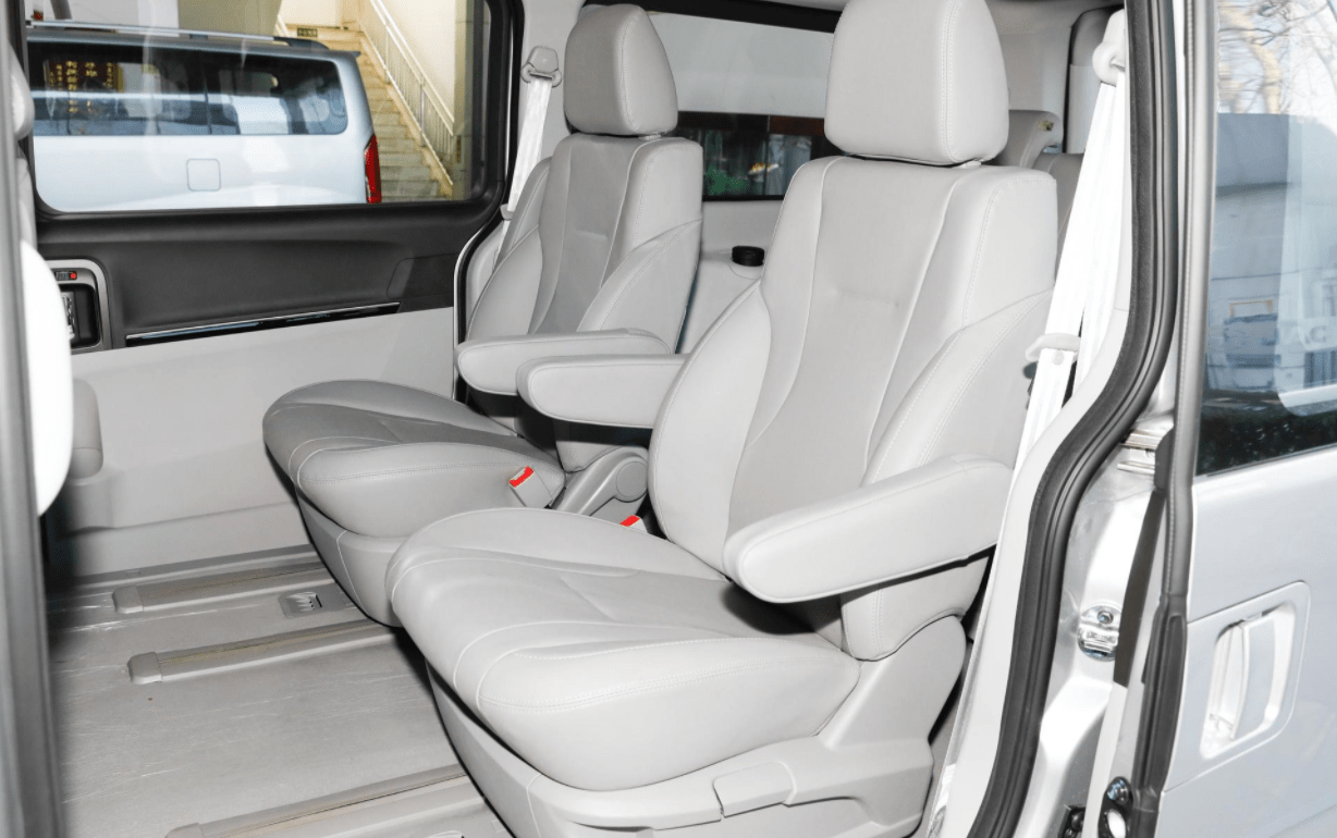 终于上市！商务型中大型MPV：2.0T+6AT，外观内饰升级，降至15万_搜狐汽车_搜狐网