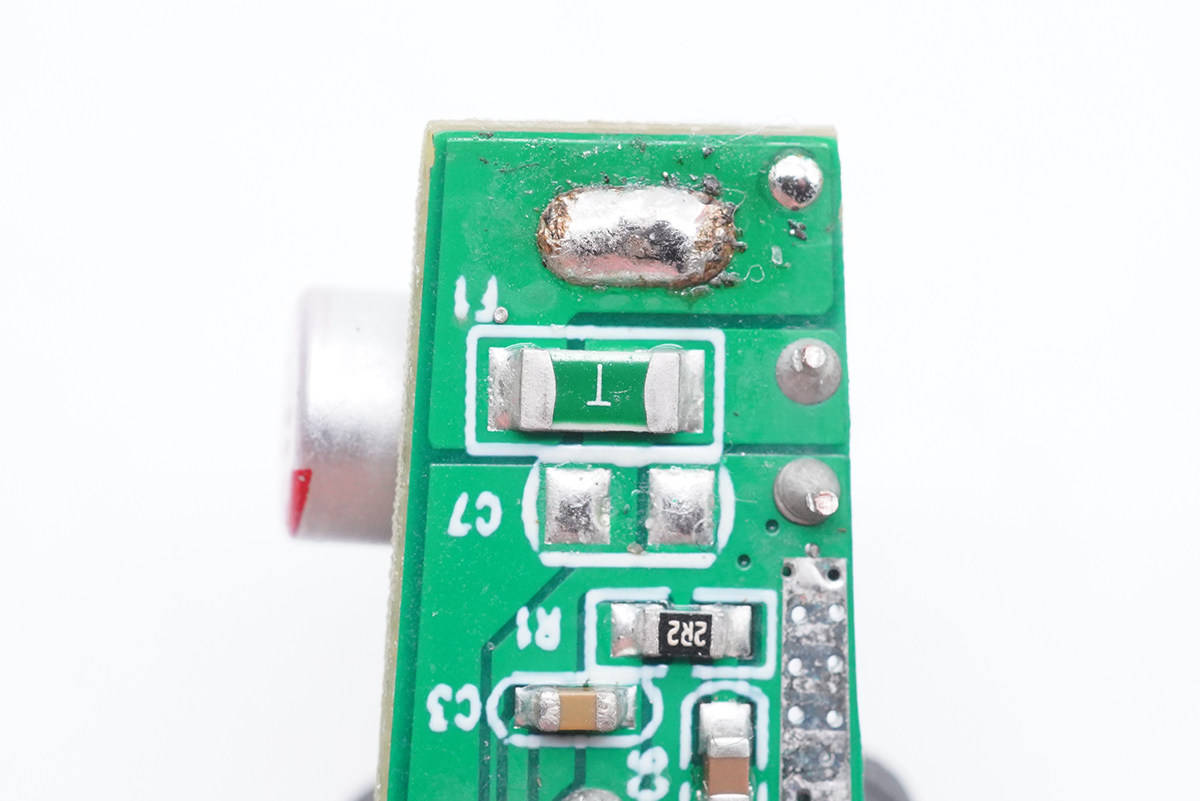 内置英集芯IP6538高集成SOC IC，机乐堂45W三合一带线车充拆解_搜狐汽车_搜狐网