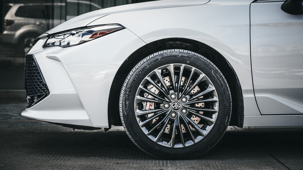 TEI Racing官方案例，丰田亚洲龙前轮升级tei p60es大六刹车套件_搜狐汽车_搜狐网