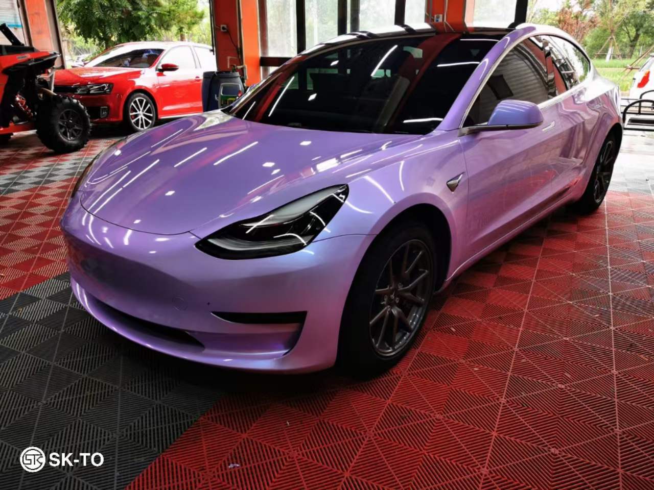 SKTO改色膜车身膜特斯拉 Model 3金属银幻紫_搜狐汽车_搜狐网