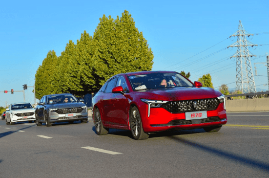 硬核安全性获C-NCAP五星认证，第三代奔腾B70，“闭眼入”？_搜狐汽车_搜狐网