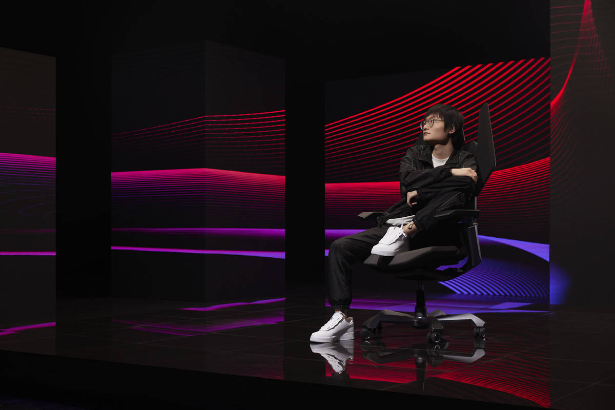 最强来袭,虚位以待 TGIF T0电竞人体工学椅惊艳首发_设计_玩家_游戏