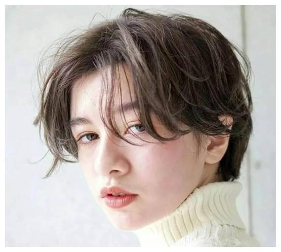 短发女人”也可以性感和可爱,这几款时尚发型让你气质加分!女性刘海头发