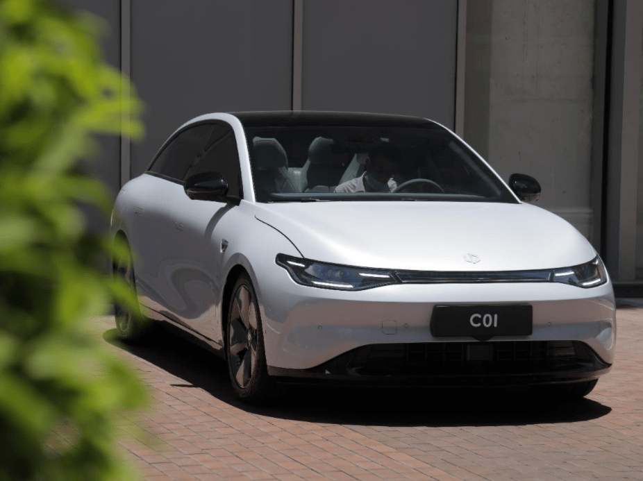 CTC技术加持，预售价格18万-27万，续航717Km，零跑C01究竟怎么样_搜狐汽车_搜狐网