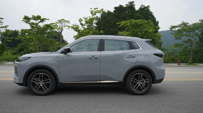 国产销量王VS后浪潜力股，三代H6和长安第二代CS55 PLUS你选谁？_搜狐汽车_搜狐网