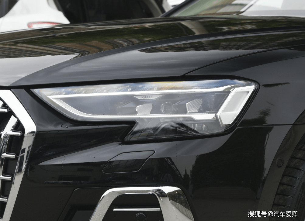 “迈巴赫”版奥迪A8，车长5450mm，大饼式轮毂，后排奢华配4座_搜狐汽车_搜狐网