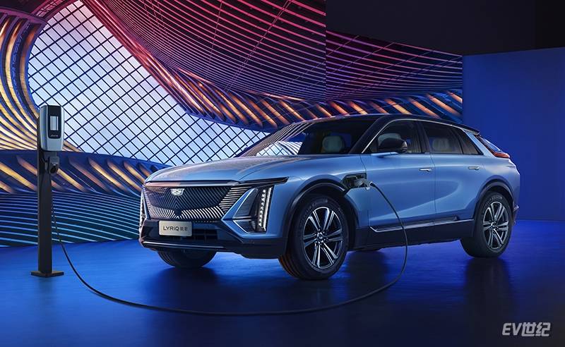 40万+级豪华智能纯电SUV，凯迪拉克LYRIQ锐歌和蔚来ES7怎么选？_搜狐汽车_搜狐网