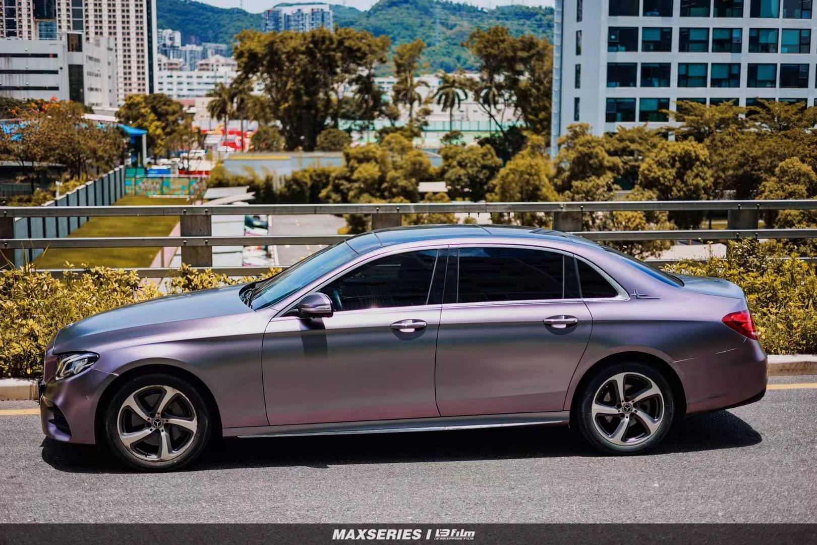 奔驰E300L-LBFILM改色膜卡普里灰紫，紫色的浪漫新体验_搜狐汽车_搜狐网