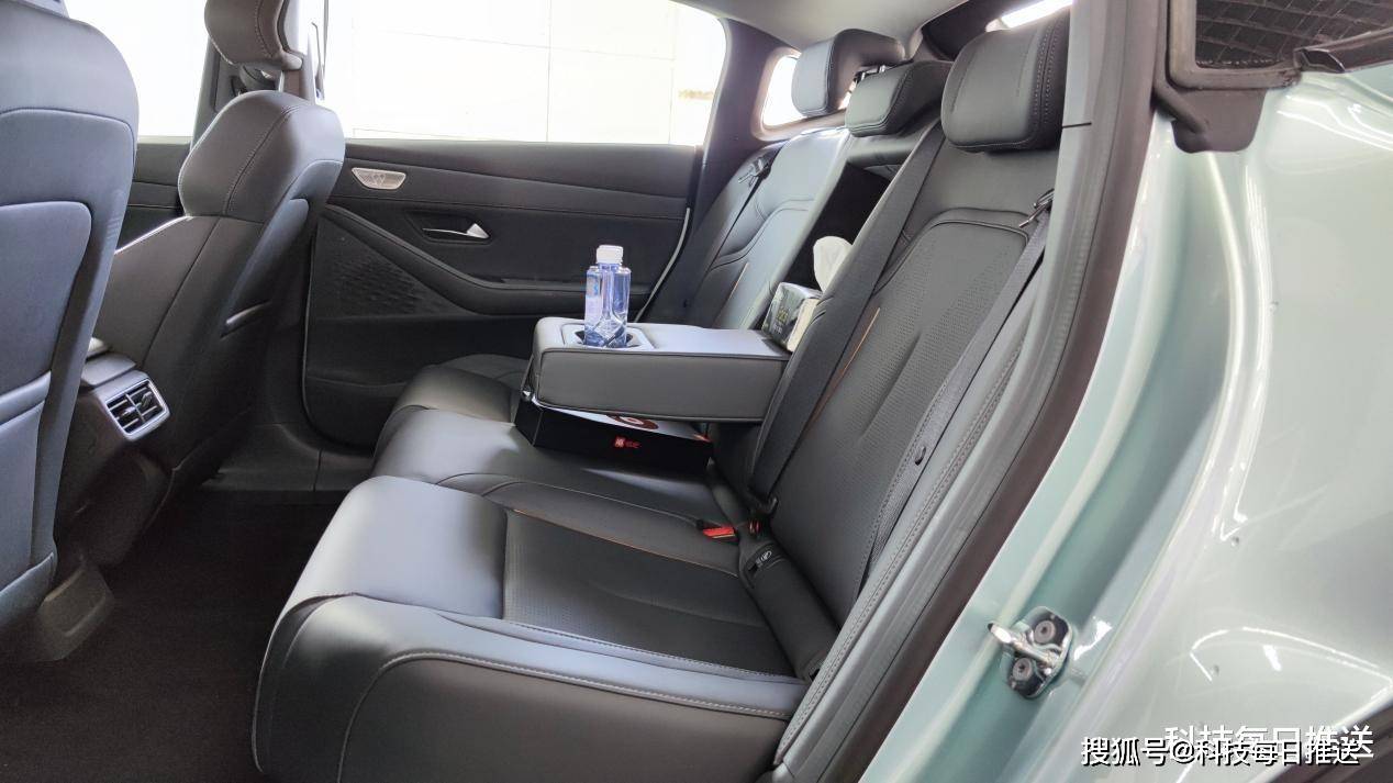 对标特斯拉Model 3？试驾长安深蓝SL03_搜狐汽车_搜狐网