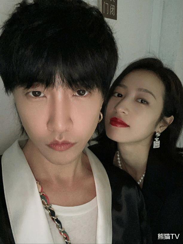 周雨彤27岁生日，圈内好友纷纷送祝福：她太喜欢我了_肖战_周予同_朋友