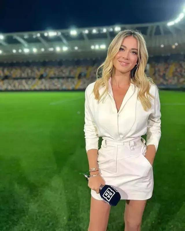 意大利美女主持：迪丽塔·莱奥塔_Leota_Dilita_身材