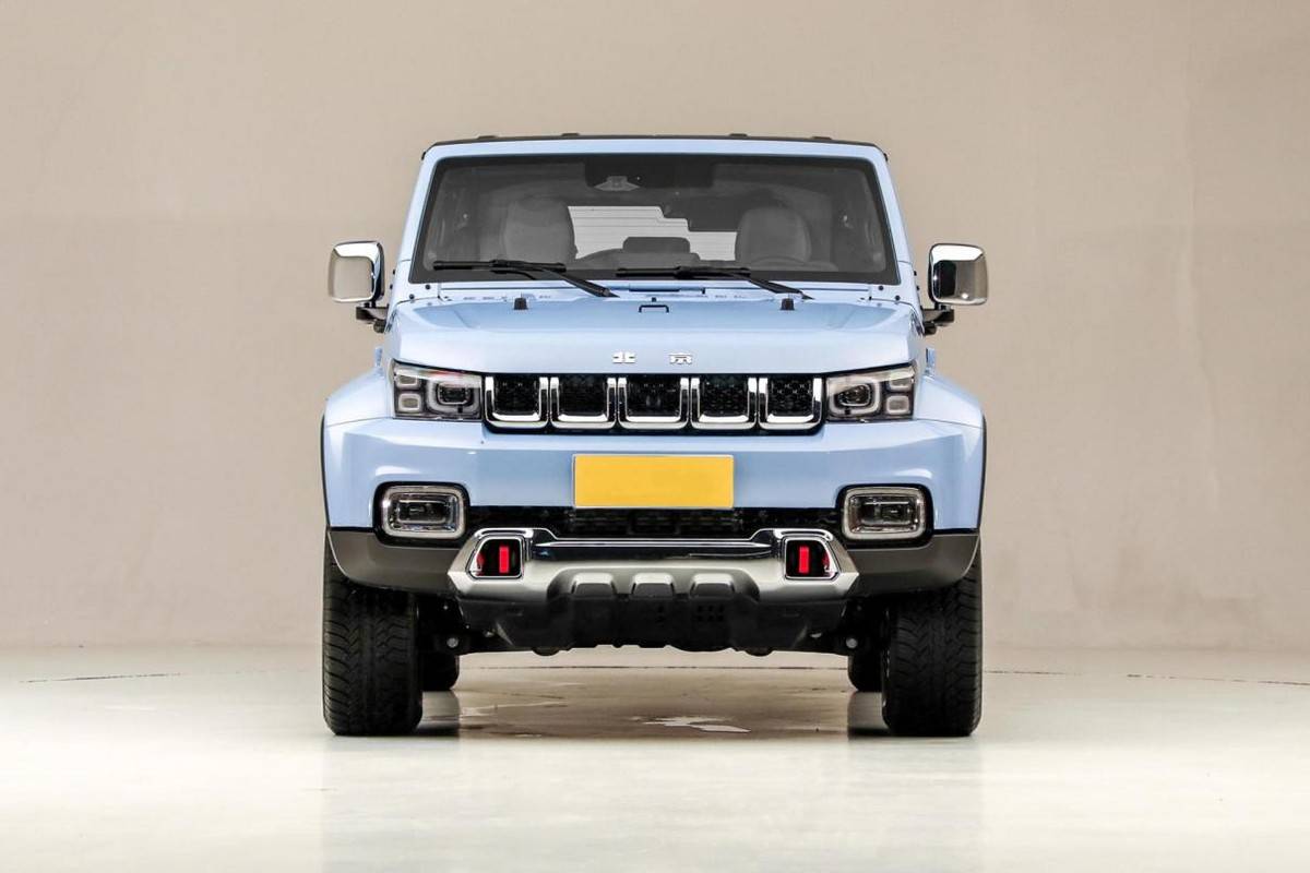 实拍2023款北京BJ40，造型大气，配224马力+8AT，实力对标坦克300_搜狐汽车_搜狐网