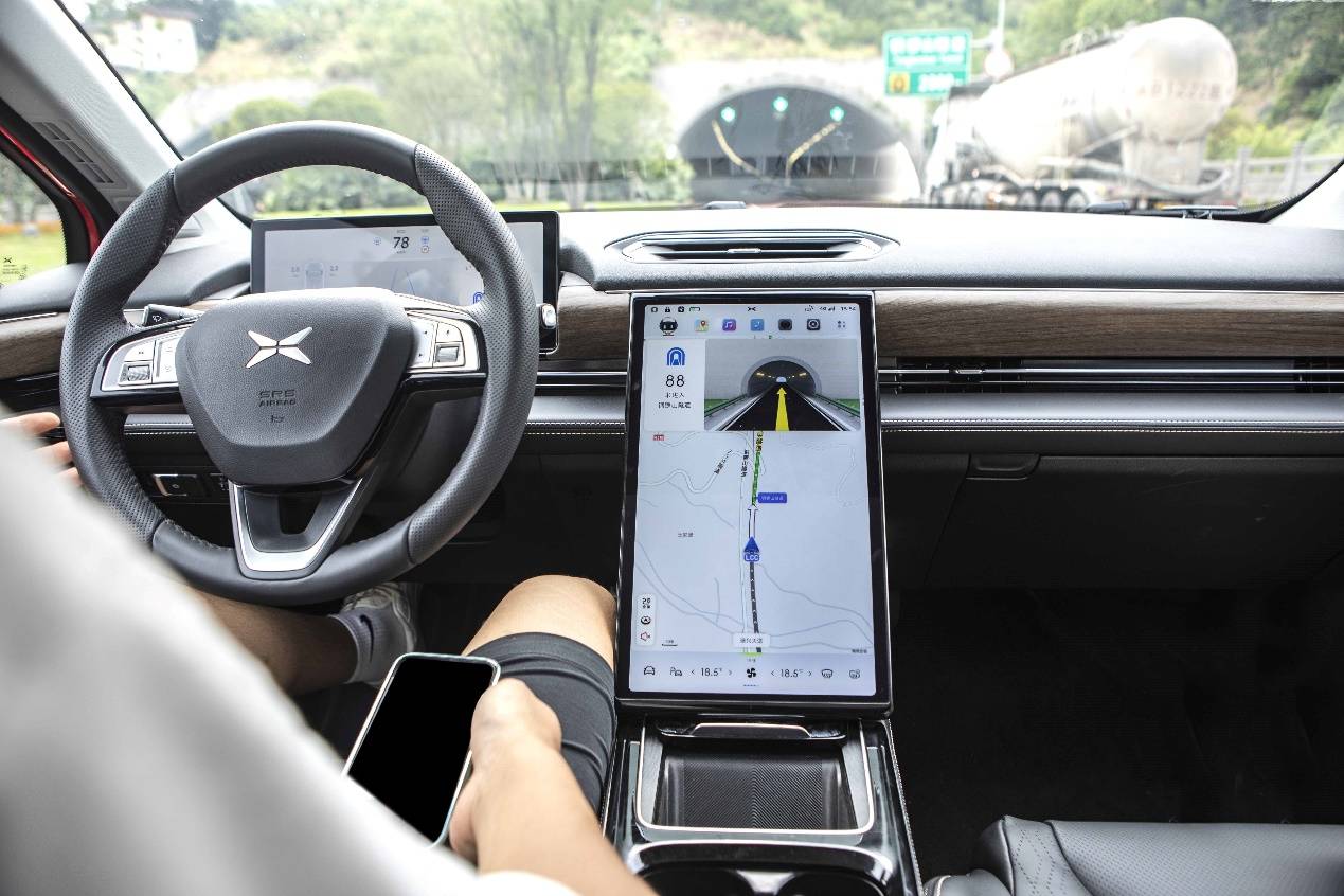 小鹏P5增强版LCC-L已上线，何时解锁城市NGP？_搜狐汽车_搜狐网