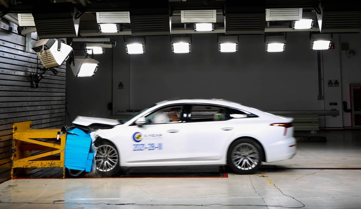 奔腾B70两次通过C-NCAP测试，安全配置真的扎实_搜狐汽车_搜狐网