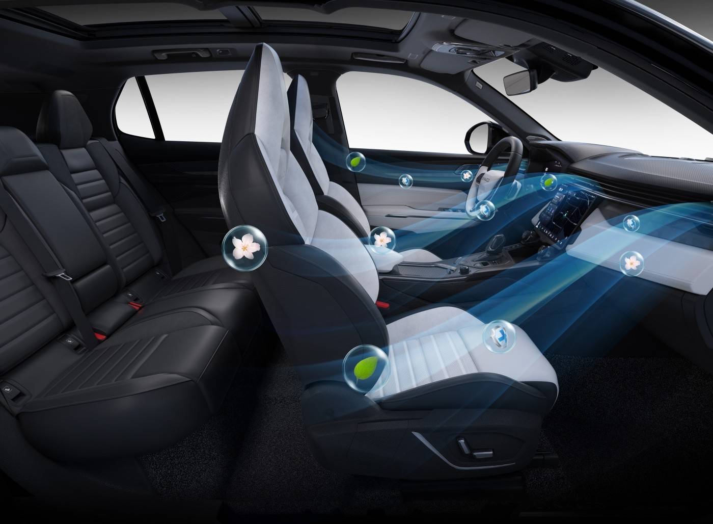 燃油车最高待遇？三联屏/4.88L油耗 领克01 EM-F上市 18.18万起！_搜狐汽车_搜狐网