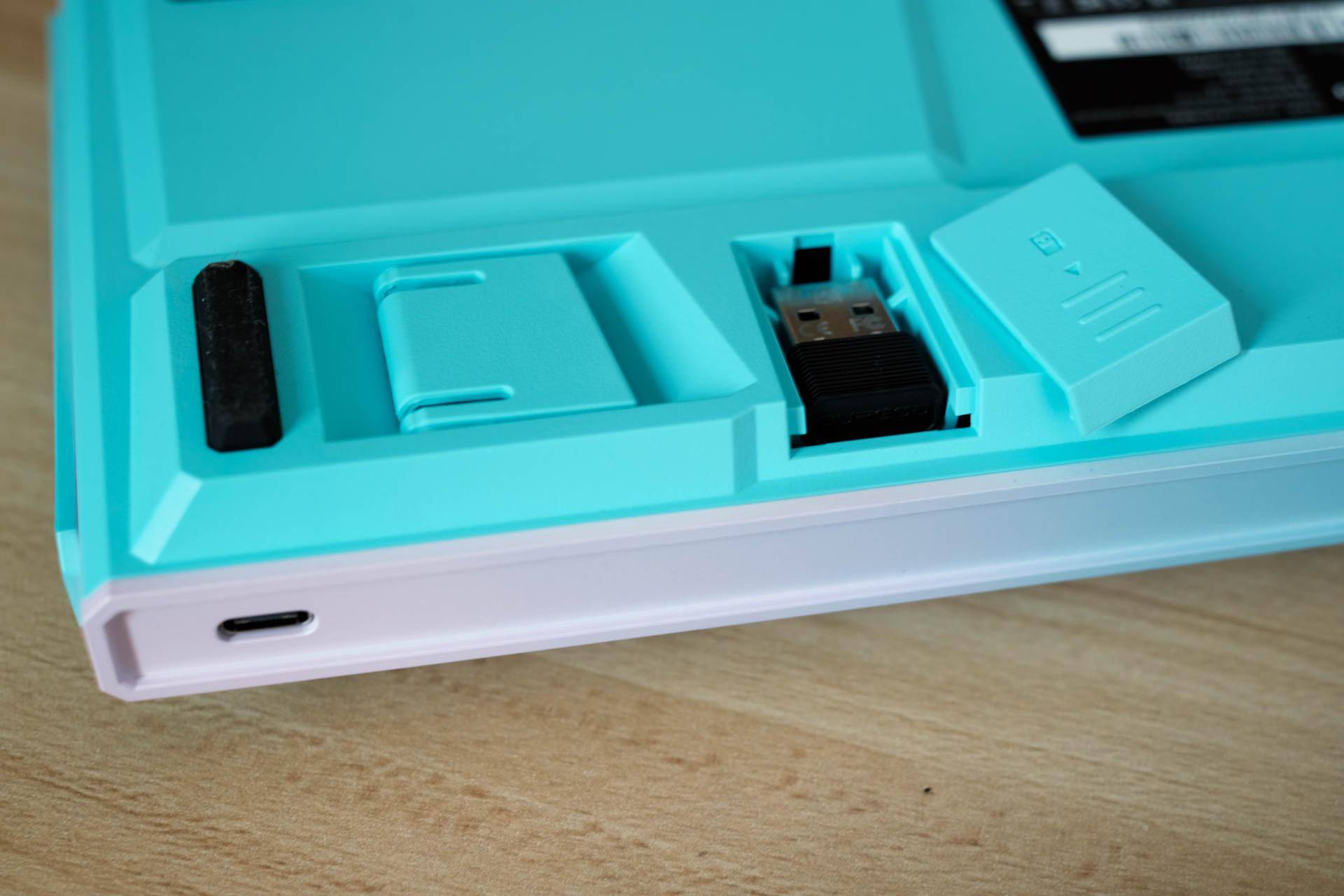 始于颜值忠于手感，杜伽K330 Plus使用体验：小巧舒适惹人爱_键盘_进行_键位