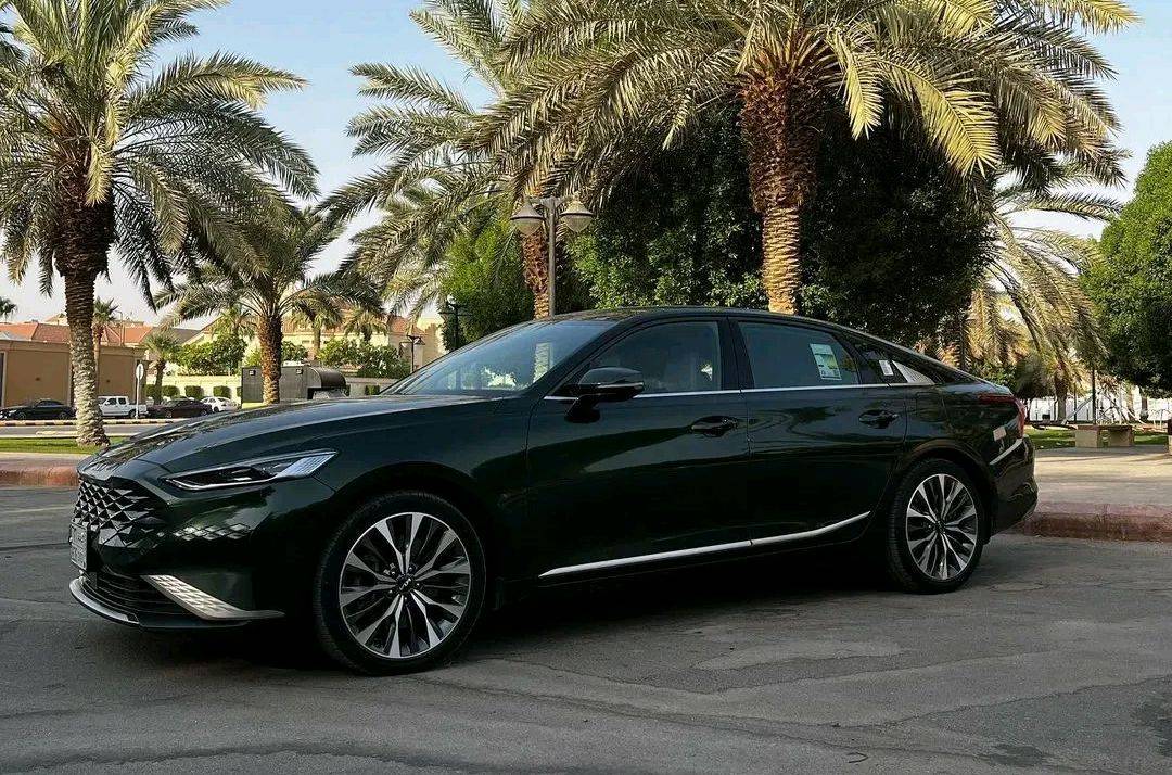 2023款起亚K8曝光，矩阵格栅+6缸引擎，尺寸媲美奥迪A6，真犀利_搜狐汽车_搜狐网