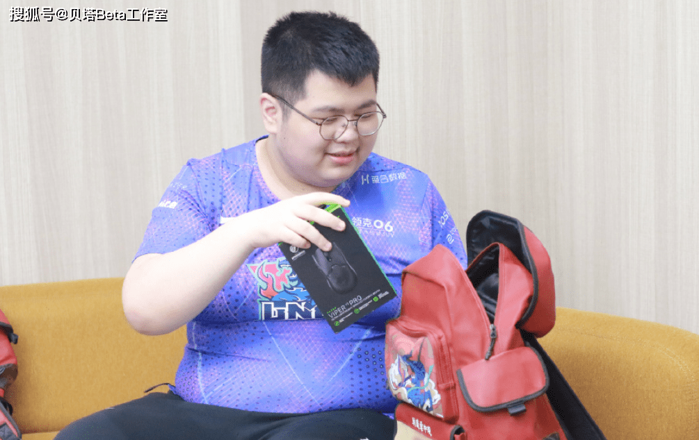 LNG官方回应“PandaC比赛哭了”：他压力很大，会提供心理疏导_选手_管理层_Ale