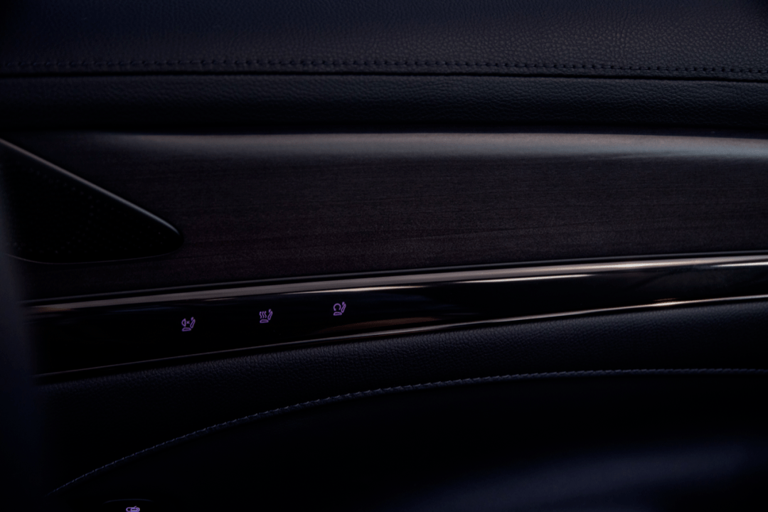 宝藏车型智己L7 vs 蔚来旗舰 ET7，40万级纯电豪华轿车谁更香？_搜狐汽车_搜狐网