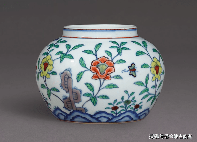 康雍乾祖孙仨仿制成化斗彩鉴赏_紫色_成交价_康熙 康雍乾祖孙仨仿制成化斗彩鉴赏_紫色_成交价_康熙