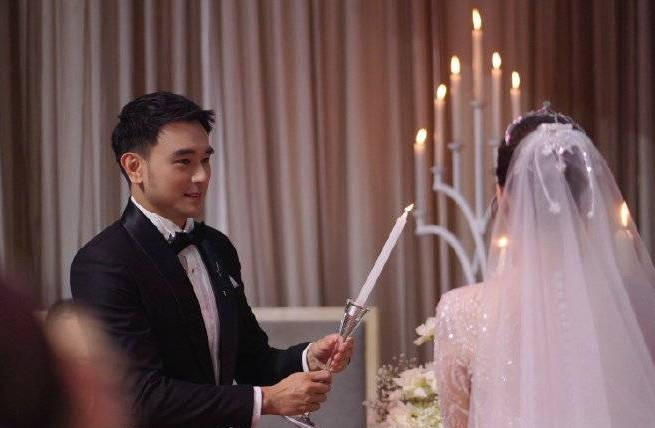 泰国演员TAE与女友结婚 宣誓现场感动满满-搜狐大视野-搜狐新闻