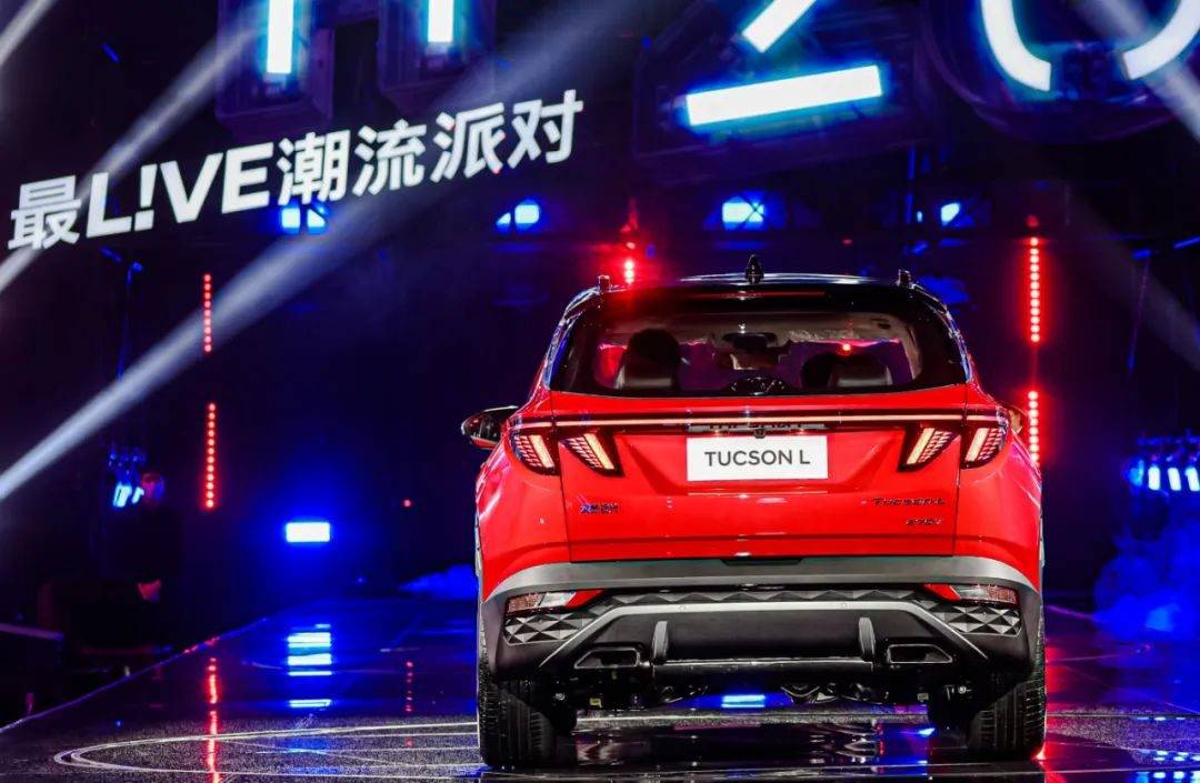 8AT比日系CVT更高级 SUV市场黑马来袭 第五代途胜L值不值？_搜狐汽车_搜狐网