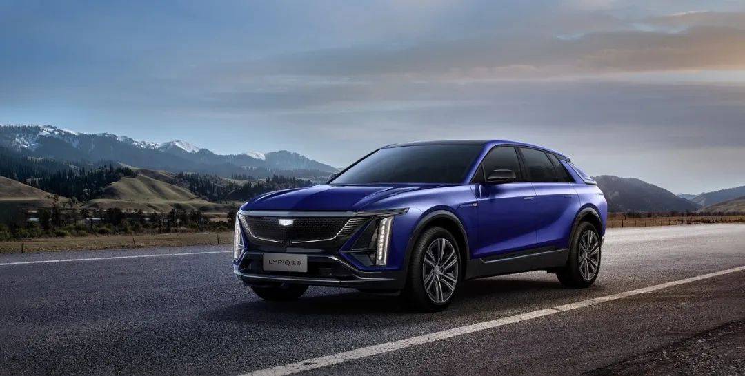 四驱入列，LYRIQ锐歌让BBA的六缸都不香了_搜狐汽车_搜狐网