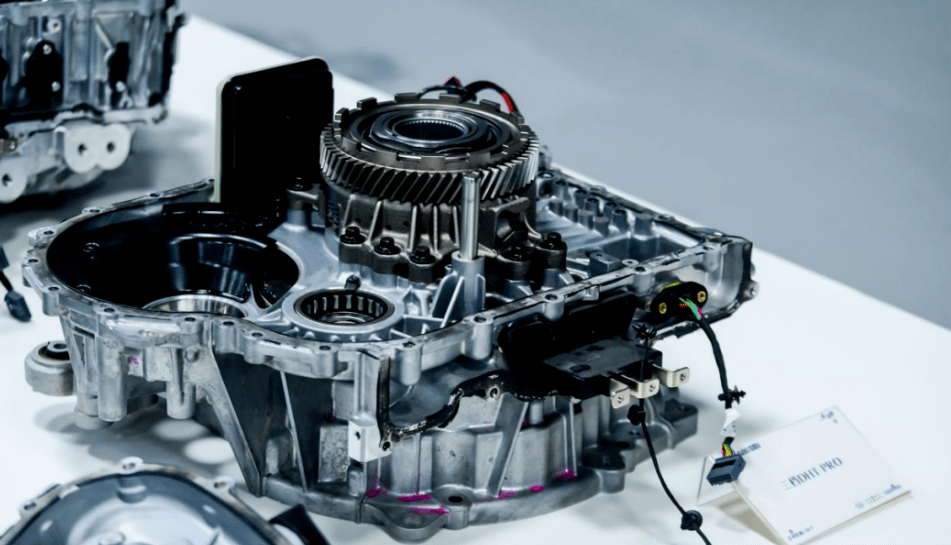 三电技术哪家强，吉利星越L Hi·P、唐 DM-i、AITO问界M5拆车对比_搜狐汽车_搜狐网