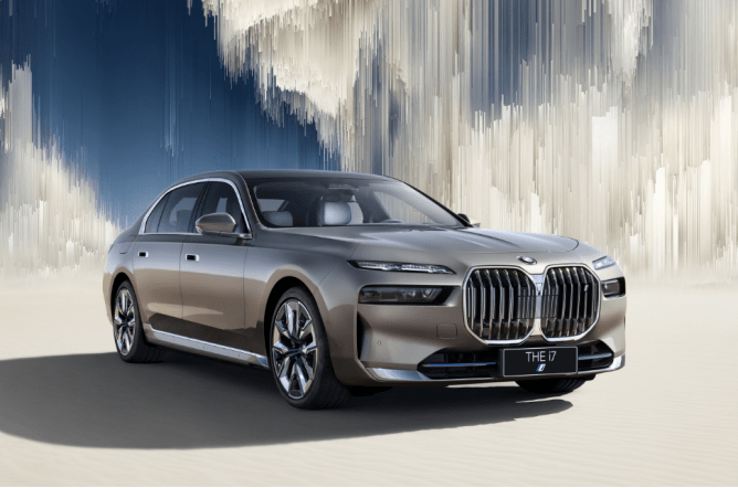 未来豪华！纯电动旗舰轿车BMW i7领衔，全新BMW 7系现已到店_搜狐汽车_搜狐网