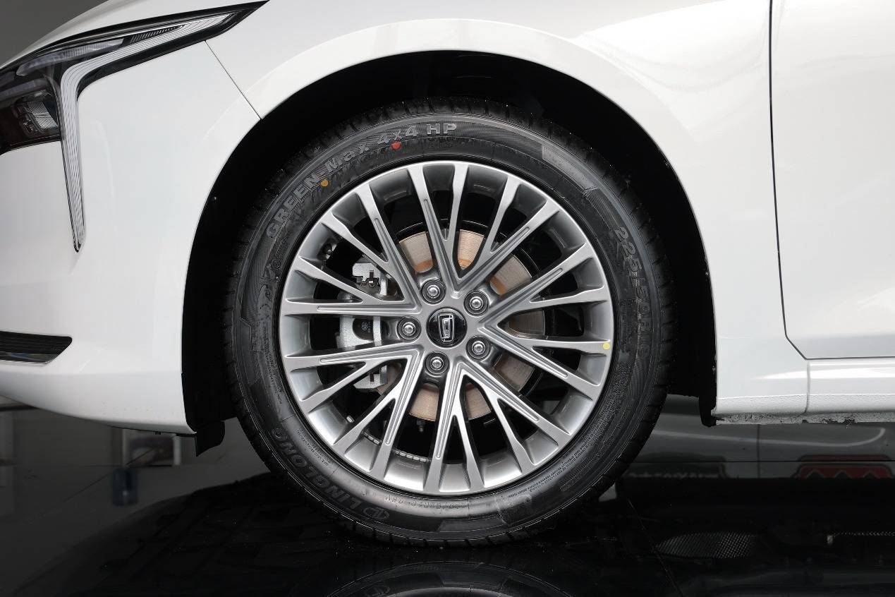 你对家轿的要求可以高一点了 遇见B70 感受东方美与6A级的舒适_搜狐汽车_搜狐网