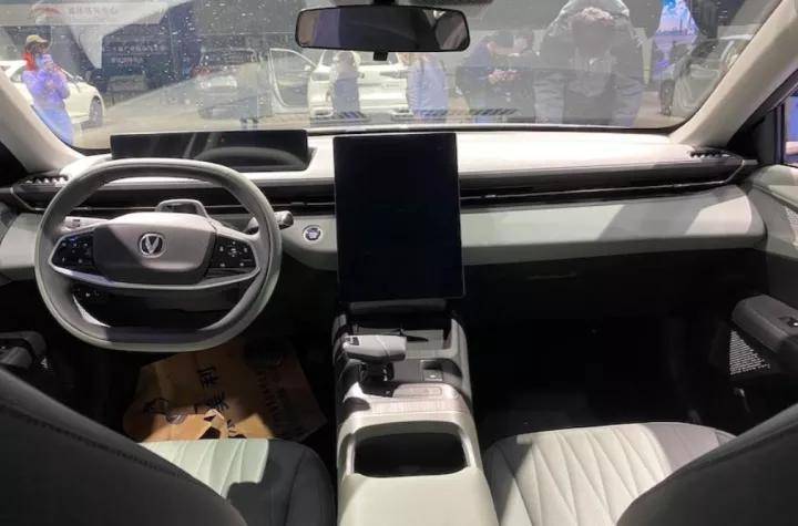 长安逸达亮相2022广州车展，搭蓝鲸新一代NE1.5T涡轮增压发动机_搜狐汽车_搜狐网