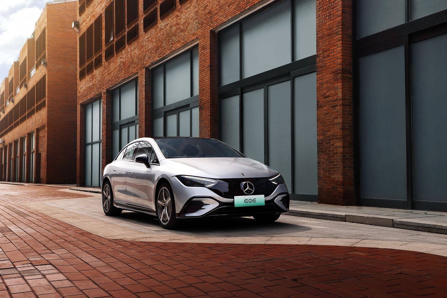 传统豪华品牌“跌落神坛”！新能源时代BBA成了“杂牌”？_搜狐汽车_搜狐网