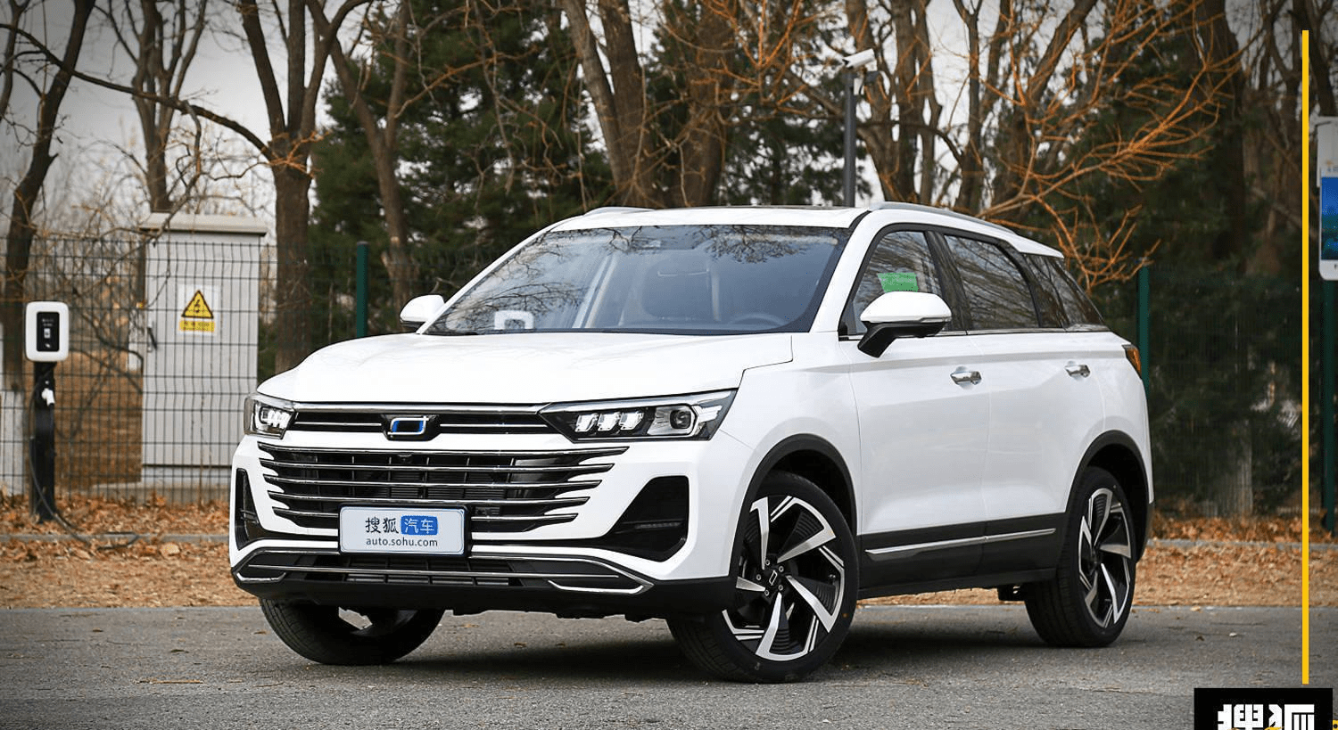 官方售价11.48万元起 新款奔腾T77和新款奔腾T99正式上市_搜狐汽车_搜狐网