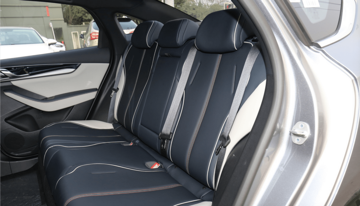 深蓝SL03和比亚迪秦PLUS DM-i这两款车究竟选谁你有答案了吗？_搜狐汽车_搜狐网