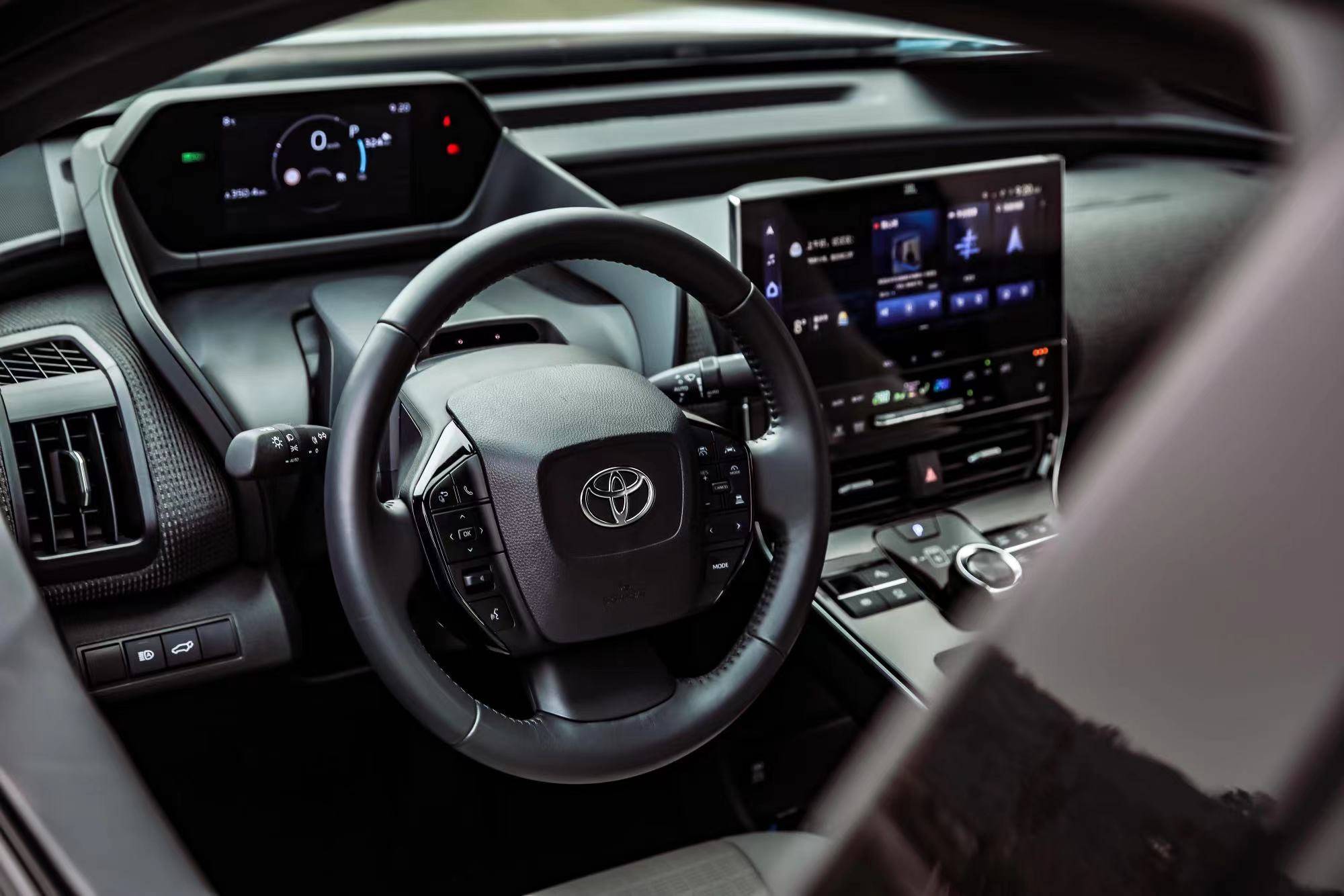 很丰田，试驾广丰e-TNGA架构首款纯电车型bZ4X_搜狐汽车_搜狐网