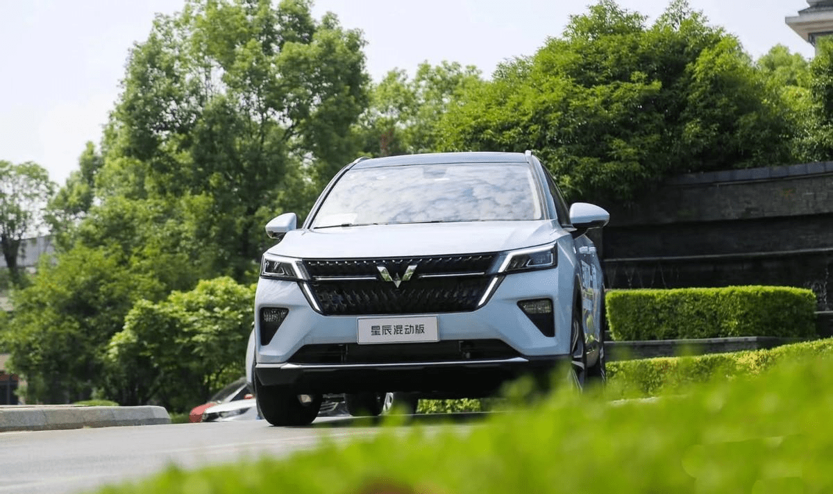 手握10万买suv,五菱星辰混动版给你带来不一样的惊喜 搜狐汽车 搜狐网