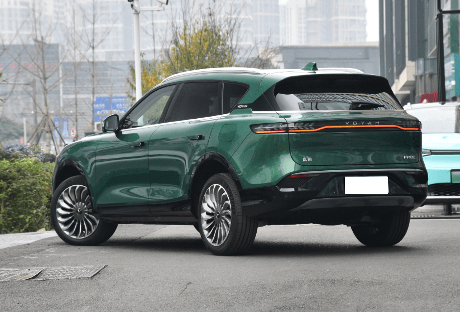 国产车后来者居上，30万级中大型SUV，岚图FREE和理想L8怎么选？_搜狐汽车_搜狐网