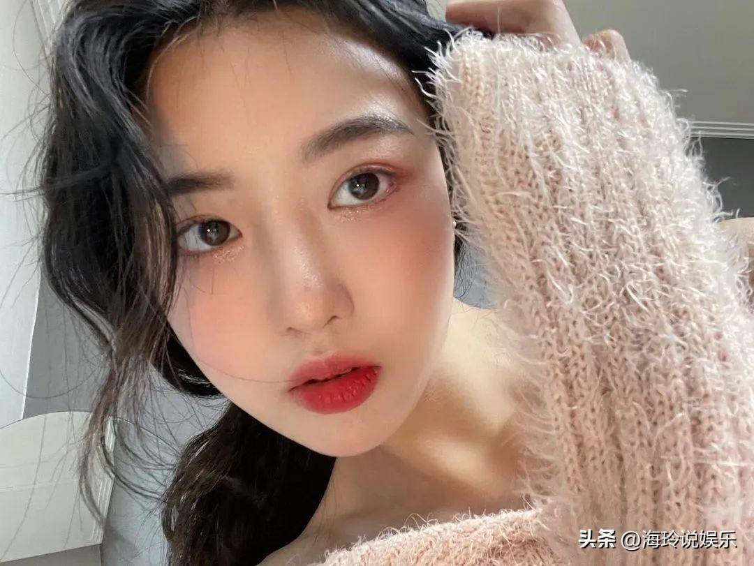 她是韩国网红美女的“天花板”，温柔如水的气质，美出新高度_Ina_nnin_身材
