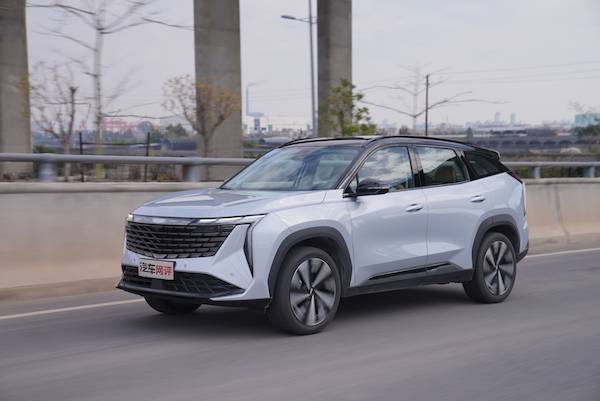 CMA架构下的“新三好SUV”，有高阶智驾系统加持，试驾吉利博越L_搜狐汽车_搜狐网