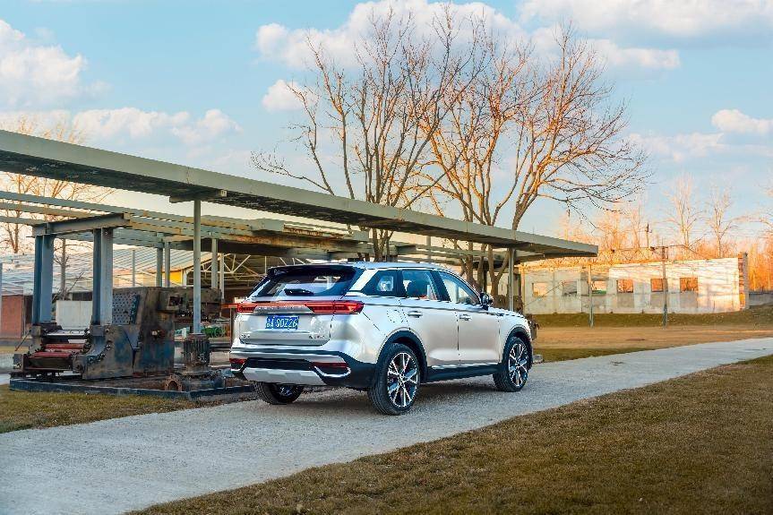 手握18万 非得买旗舰，顶配奔腾T99和丐版传祺GS8该怎么选？_搜狐汽车_搜狐网